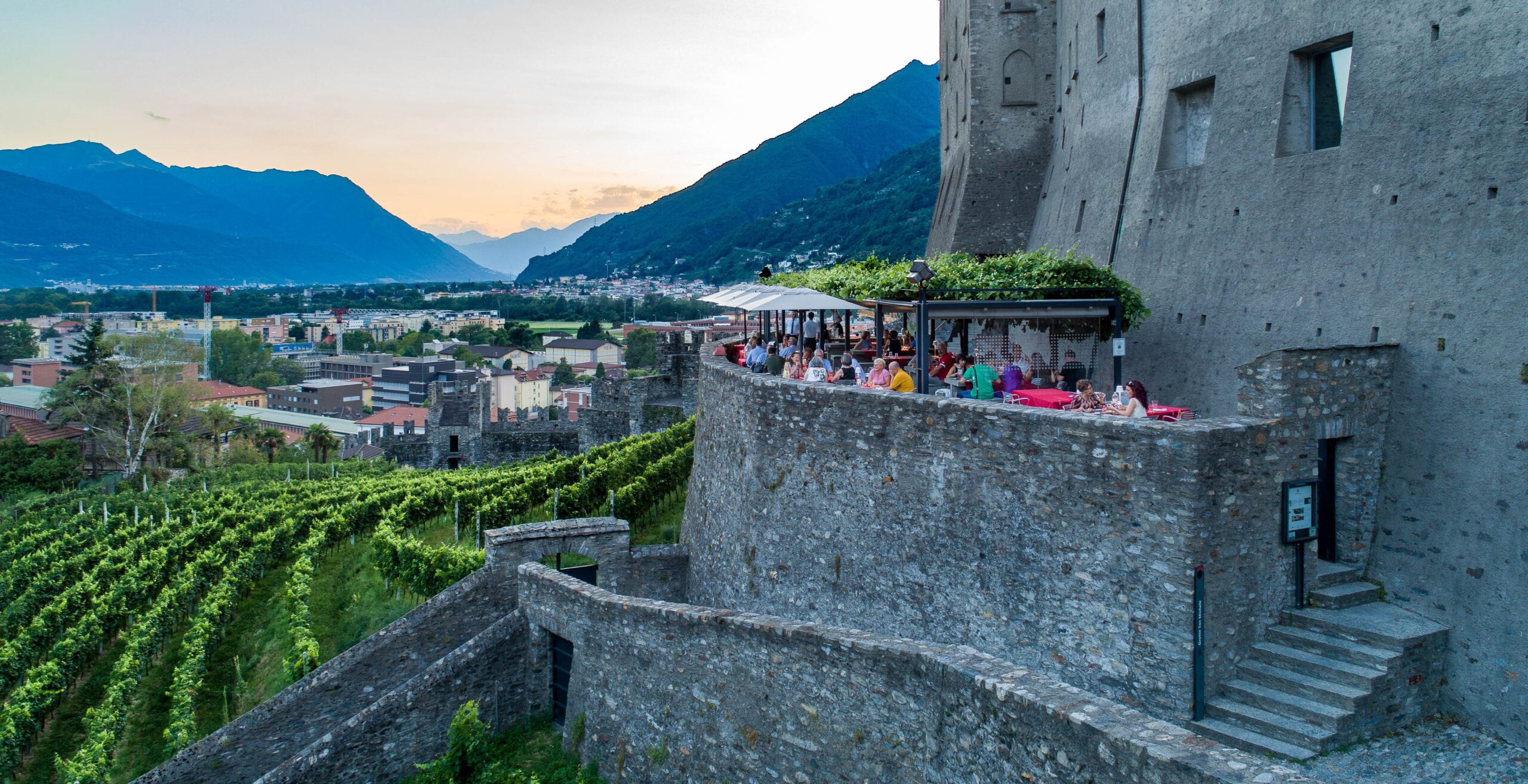 Grotti – Ticino a tavola